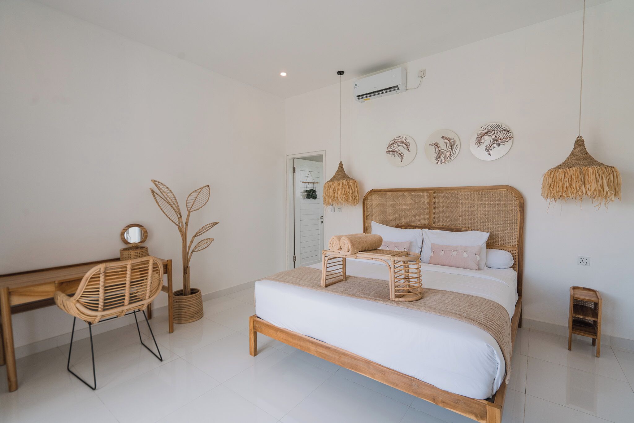 Villa Deluxe, piscina privativa | 3 quartos, secretária, secretária adequada para computadores portáteis 
