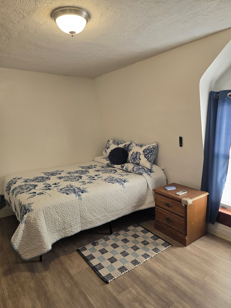 Lima Downtown 1 Bdrm Oasis - Lima, OH