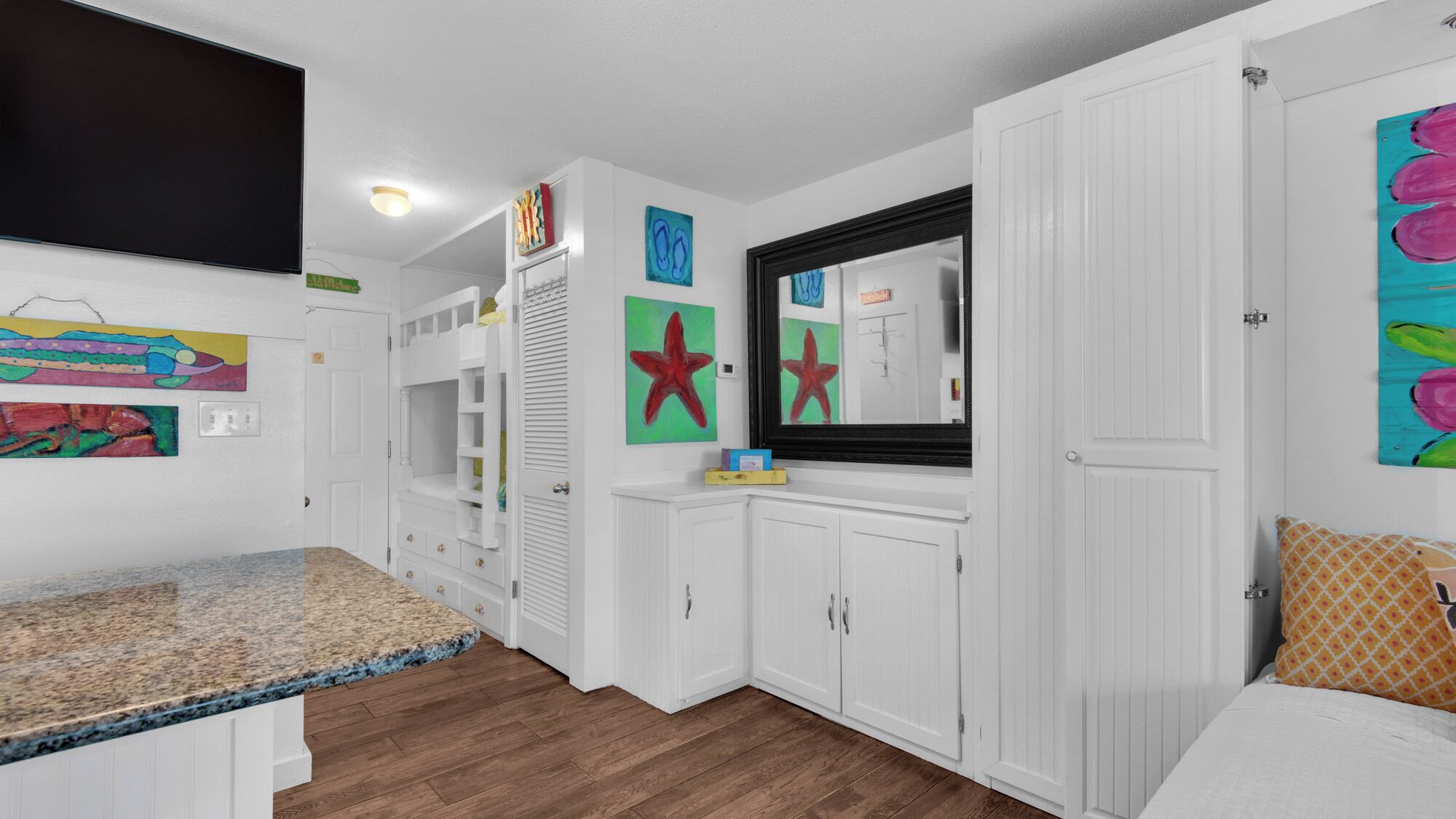 Suíte estúdio, várias camas, sacada, vista para a piscina (Hidden Beach 228) | 1 quarto, individualmente decorados, individualmente mobiliados