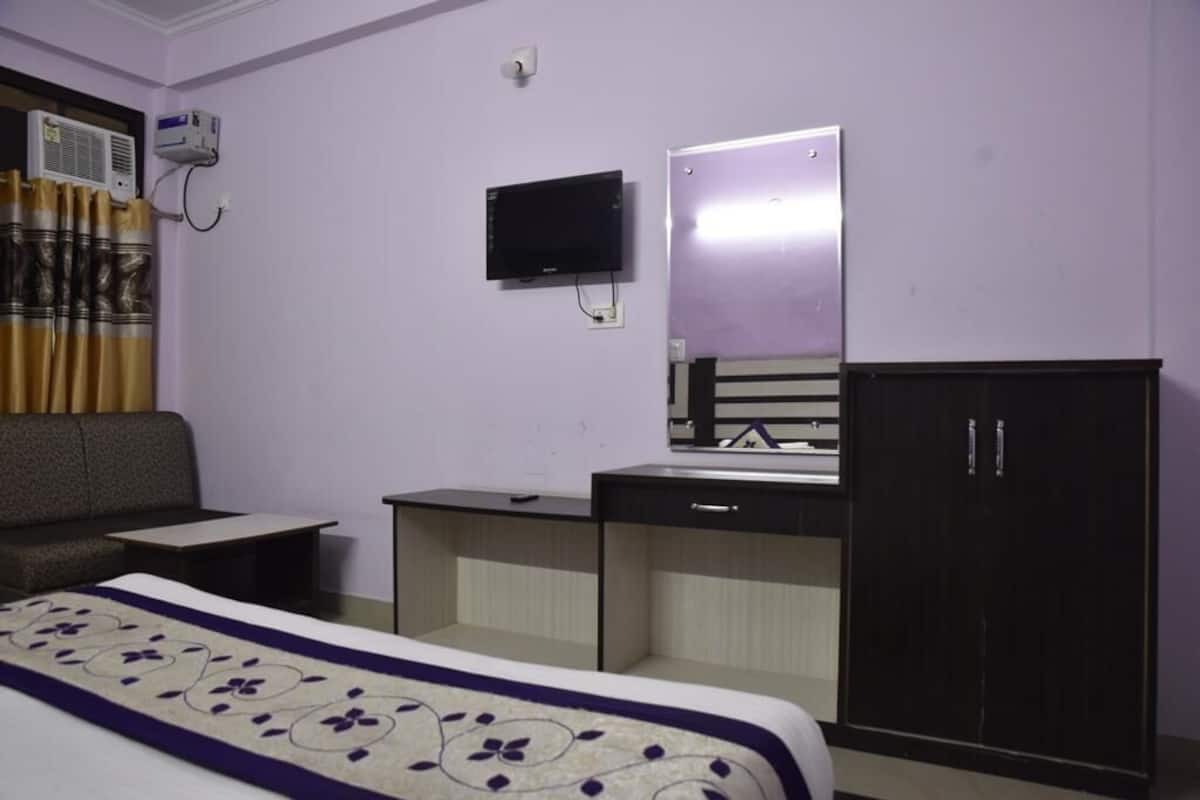 Quarto luxo | 1 quarto, individualmente mobiliados, escrivaninha