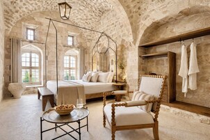 Quarto Deluxe, vista para o pátio | Cofre no quarto, quartos insonorizados, Wi-fi grátis 