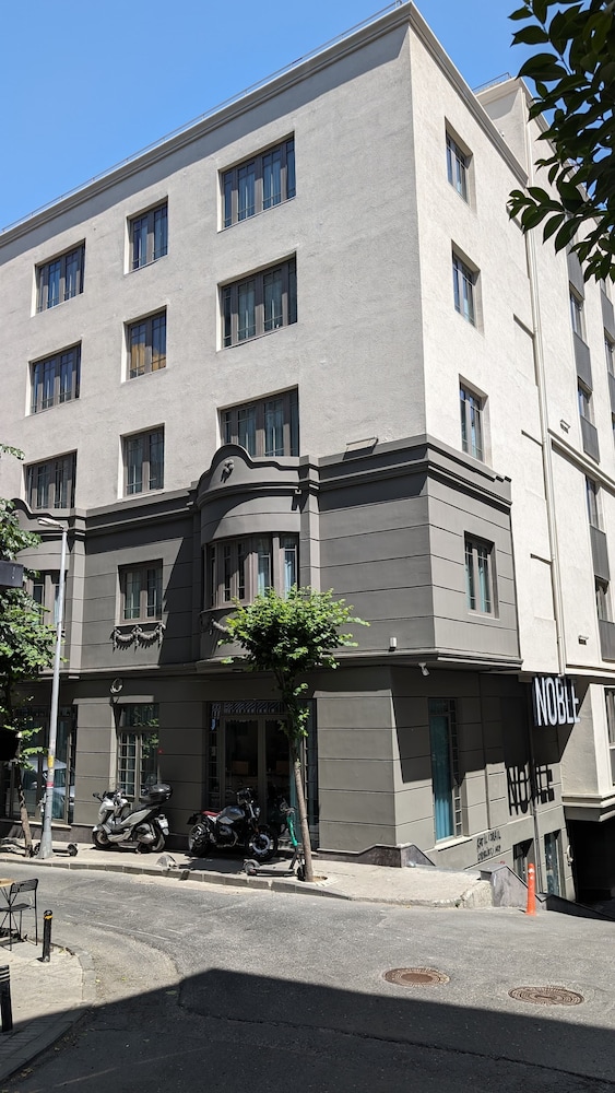 Noble Pangaltı - Estambul