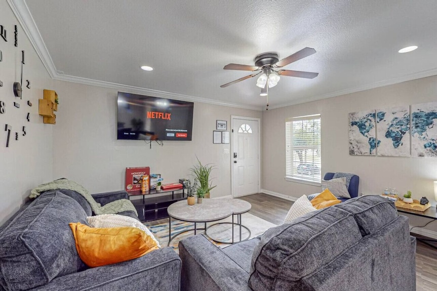 Family Friendly 2br/2bth | Walk To At&t Globe Life - Arlington, TX