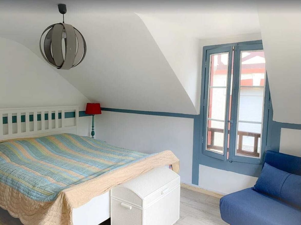 Maison Dans L'éventail De Cabourg ,50 M Av De La Mer ,400m Plage. Idéal Famille. - Cabourg