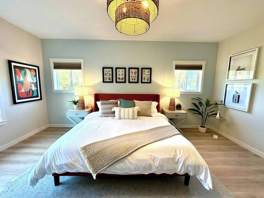 Razor Clamming Season and An Ode to Jimmy Buffet - Ocean Shores | Vrbo