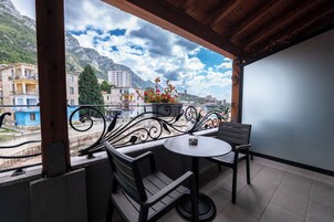 Quarto duplo luxo | Terraço/pátio