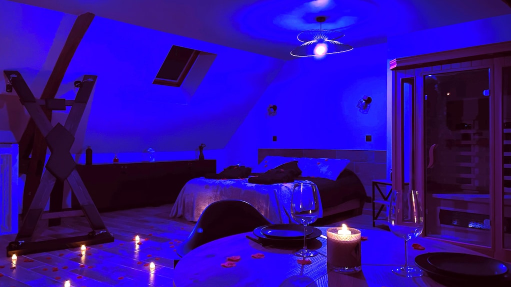 Love Room Le Chalet / Jacuzzi / Sauna - Souppes-sur-Loing