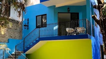 Lapiz Lazuli Queen Suite | Cofre no quarto, secretária