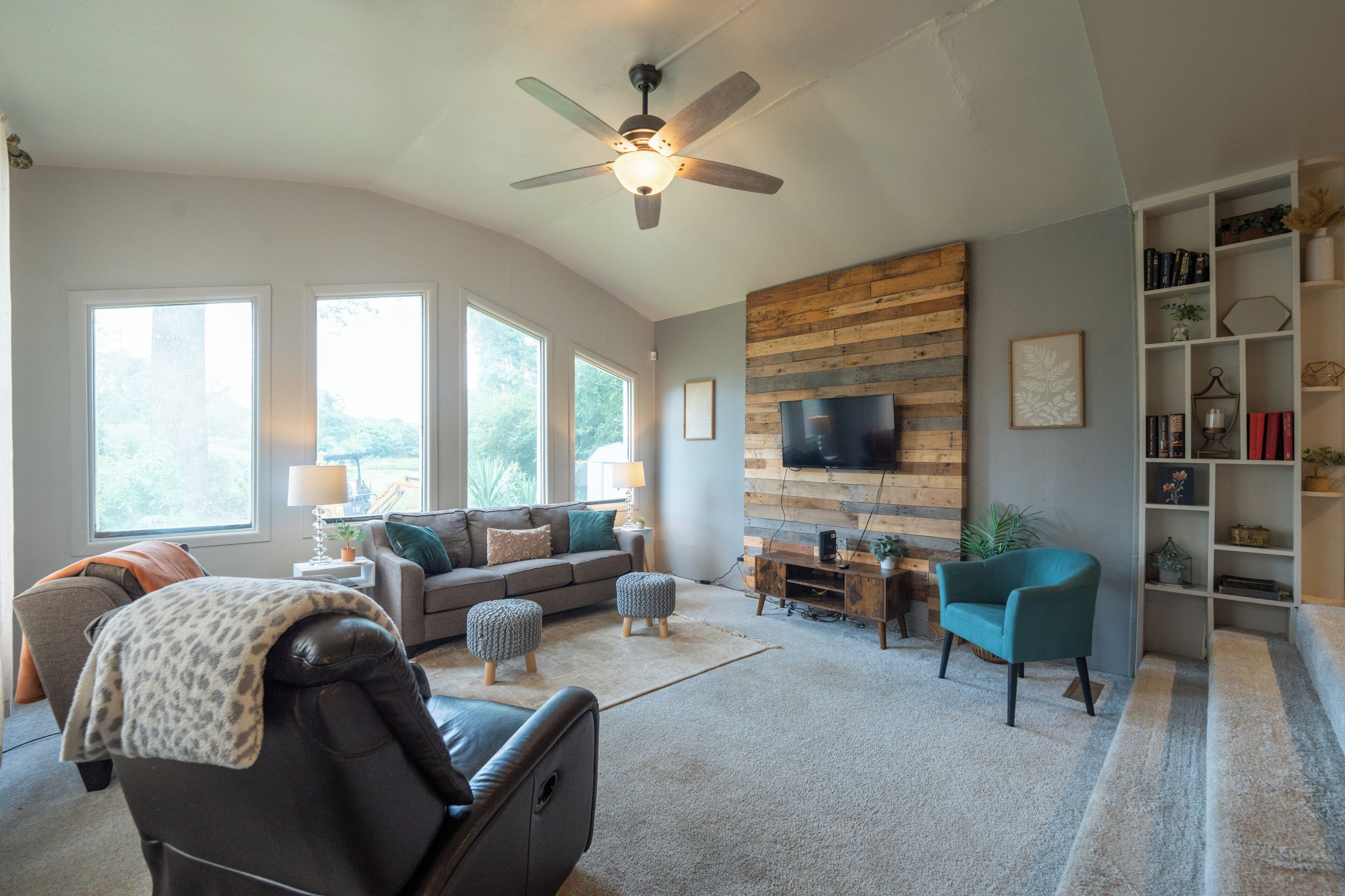 Pinnacle Point~ 2min To Pinnacle Mtn, Deck, Pond View, Spacious - Little Rock, AR