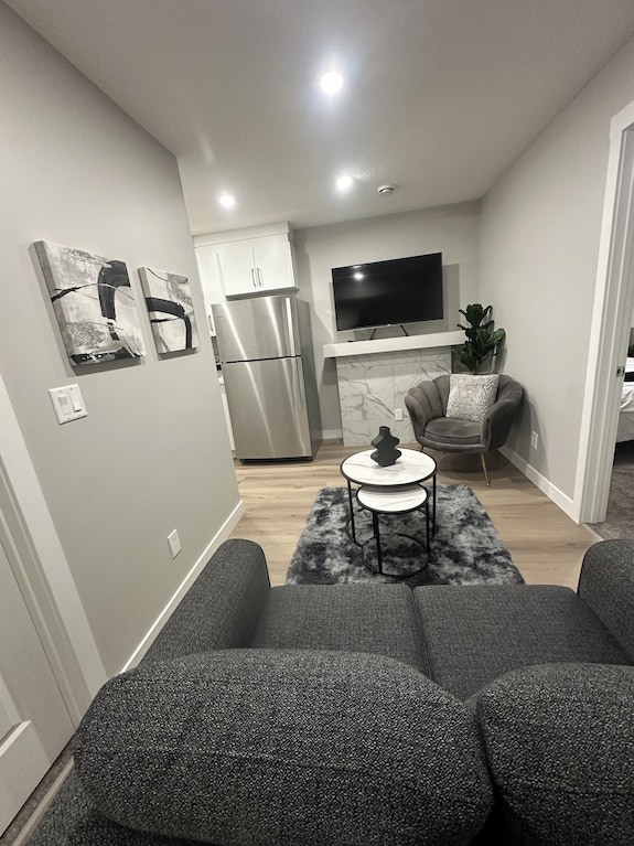 A Luxurious, Cozy And Sparkling Suite Situated In A Very Serene Atmosphere. - Alberta