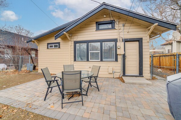 Walk To Midtown: Charming Reno Retreat - Sparks, NV