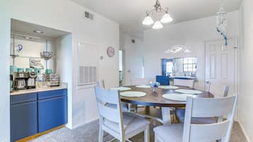 Apartamento (2 Bedrooms) | Parte interna