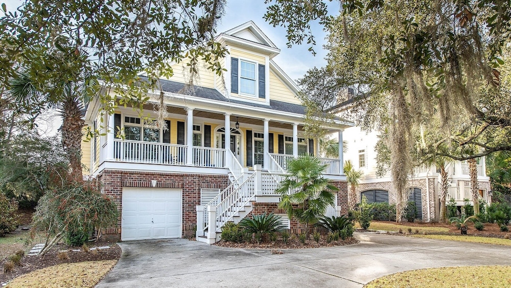 Tranquil Beach House Conveniently Located Near The Ocean Beach Retreat 5 Bedroom Home By Peace Vacations - Georgetown, SC