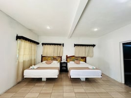 Quarto Duplo Deluxe, vista para a piscina