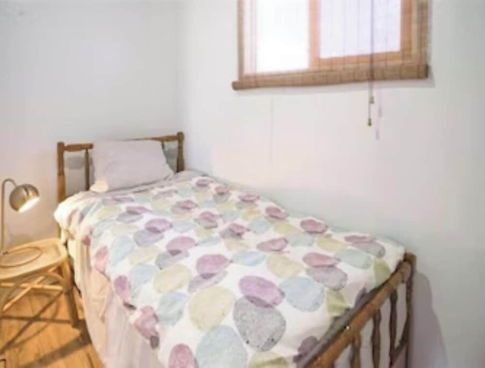 Sandy Beach Cottage Steps To Lake Simcoe - 1 Hr 20 Mins From Toronto - Orillia
