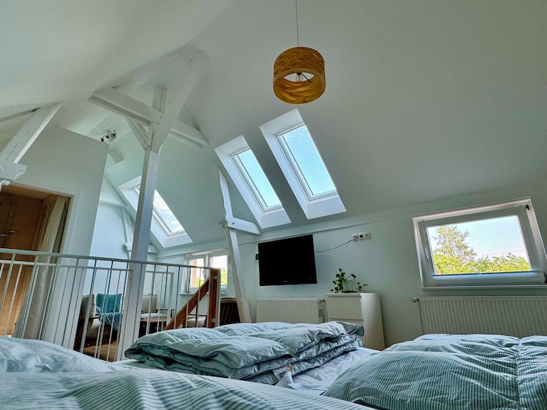 High-quality Vacation Home Near Potsdam, Within Walking Distance Of The Water. Pet Friendly! - Potsdam