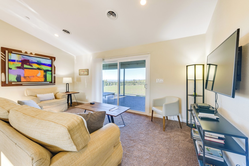 Kelseyville Cottage: Private Deck & On-site Winery - Kelseyville, CA