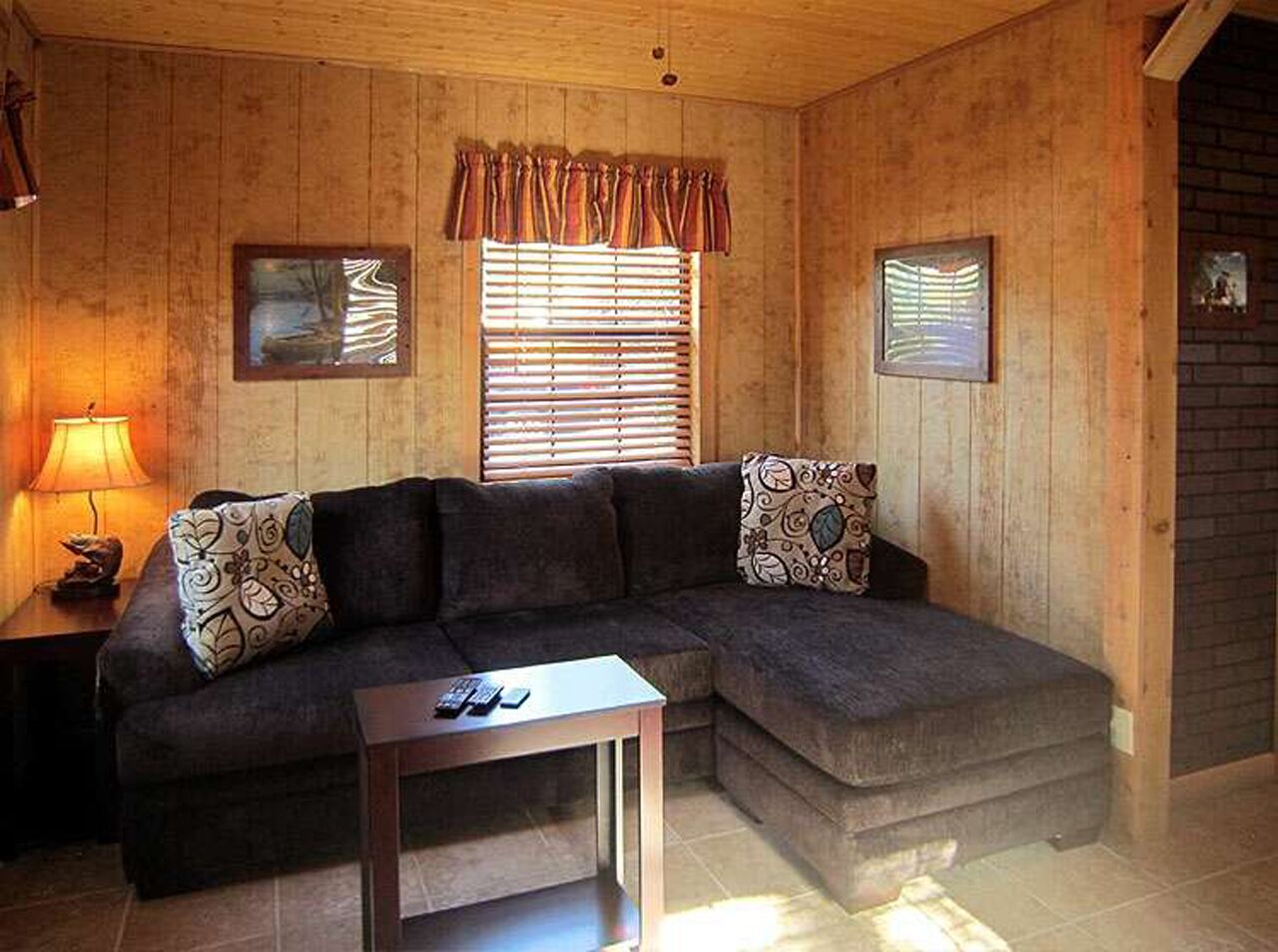 Cozy Cabin In Riverfront Resort - Florida