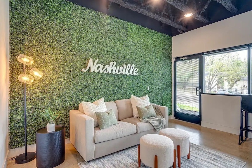 Probably On Broadway, Cozy Nashville Condo - Nashville, TN