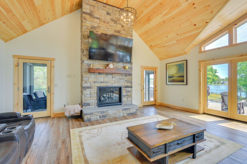 Hot Tub & Dock: Waterfront Wellesley Island Home! - Thousand Islands