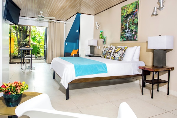 Suite-Estúdio Deluxe, não fumadores | 1 quarto, com decoração personalizada, com mobília individualizada