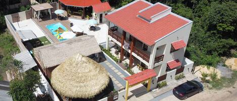 Fachada da propriedade