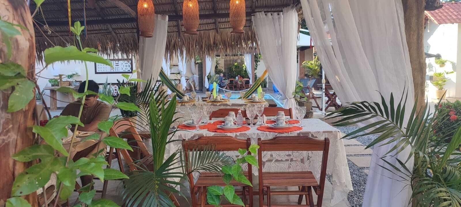 Smart TV de 43 polegadas com canais por cabo, filmes pagos 