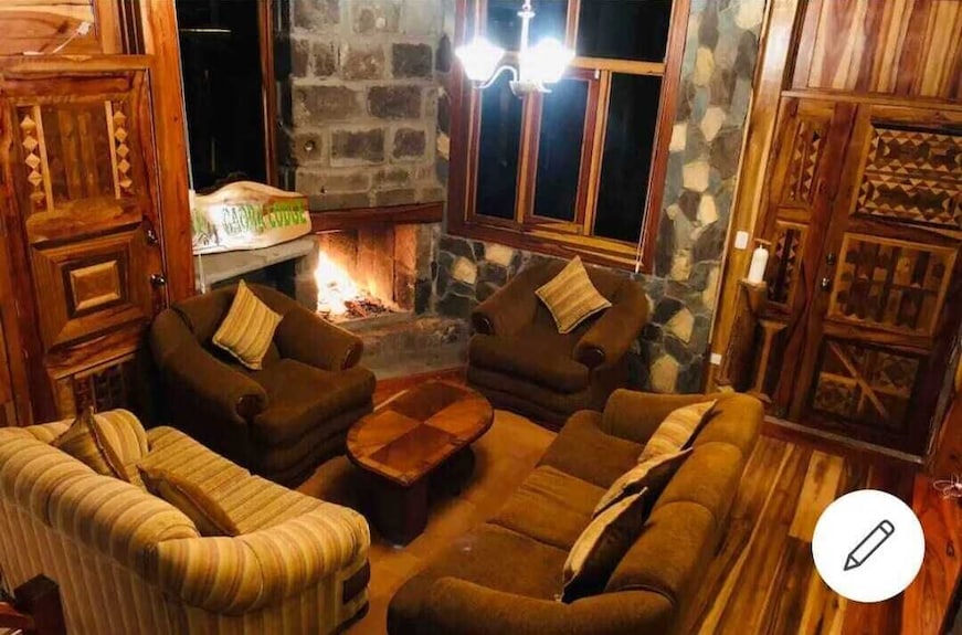 Caoba Lodge - Cabaña En Baños De Agua Santa - Banos