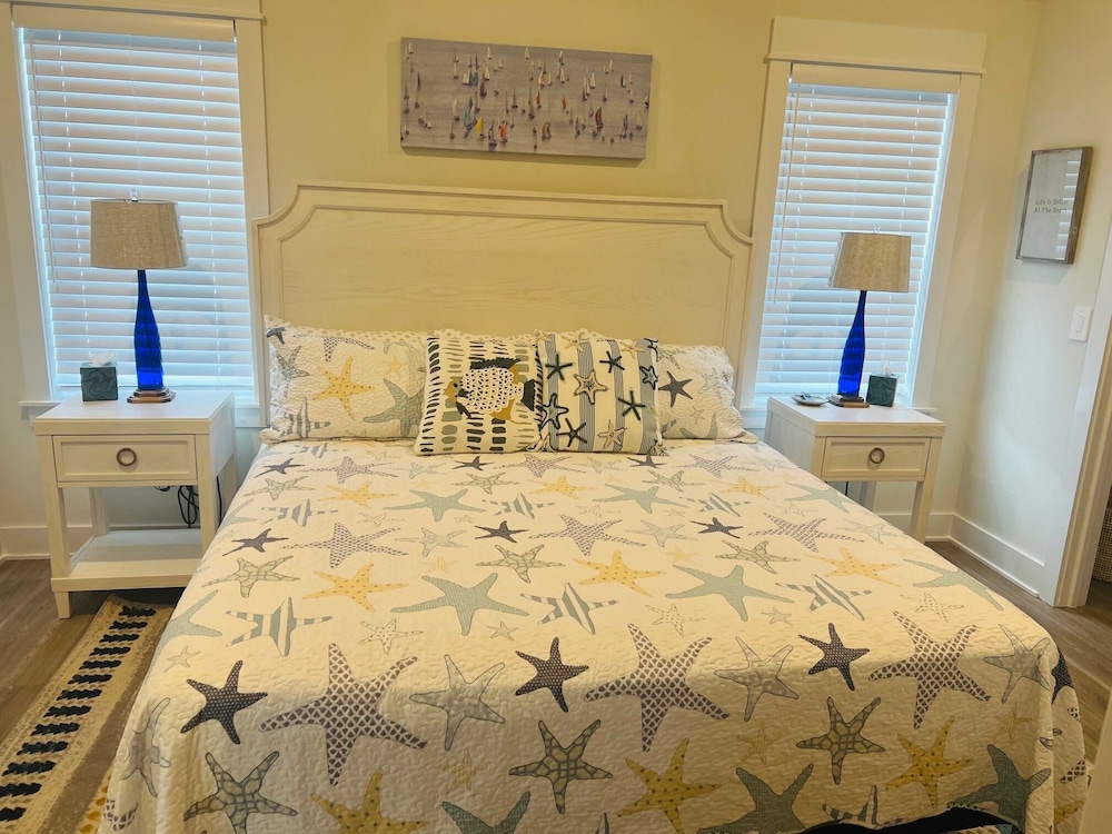 New Condo, Sleeps 8, 3 Bedroom, Beach Access, Community Pool & Private Cabanas. - Carova Beach, NC