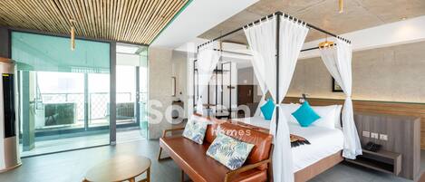 Quarto Superior | Secretária adequada para computadores portáteis, Wi-fi grátis