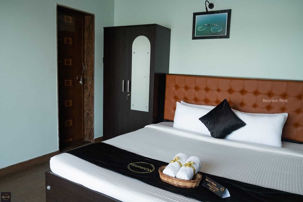 Reunion Ocean Tides- Room111 - Beach Cottages - Udupi
