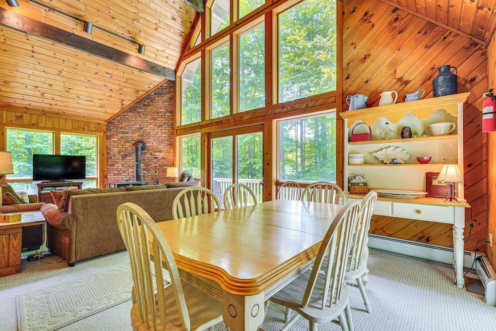 Family-friendly Ludlow Cabin On Lake Pauline! - Woodstock, VT