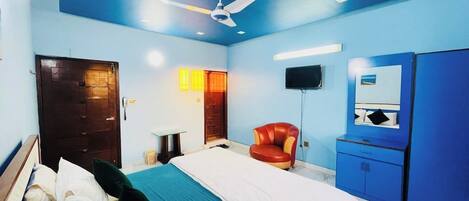 Quarto casal luxo | Quartos à prova de som, ferros/tábuas de passar roupa, Wi-Fi de cortesia