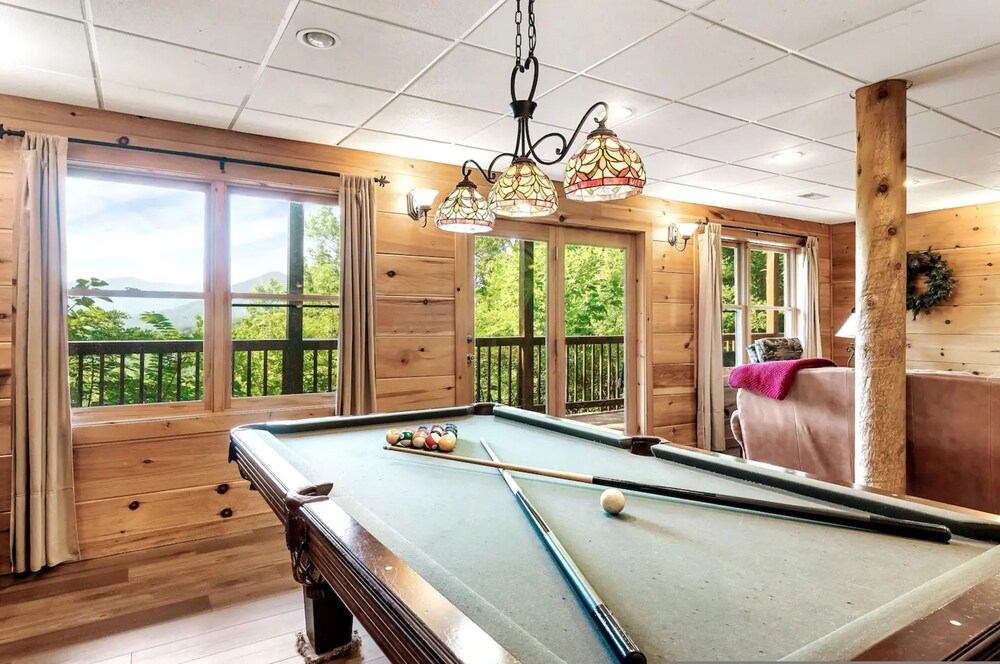Stunning Mountain Views Hot Tub Firepit Arcade - Townsend, TN