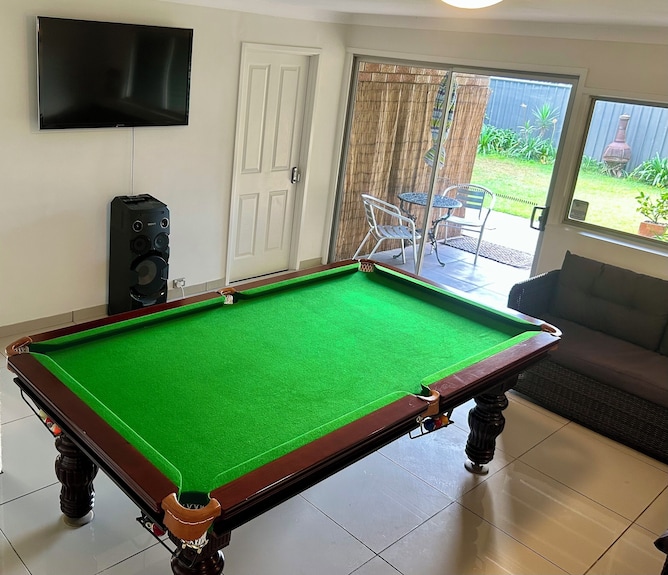 Large 2 Bedroom Seperate Private Apartment, Pool Table, Laundry, Close To Beach - ニューサウスウェールズ