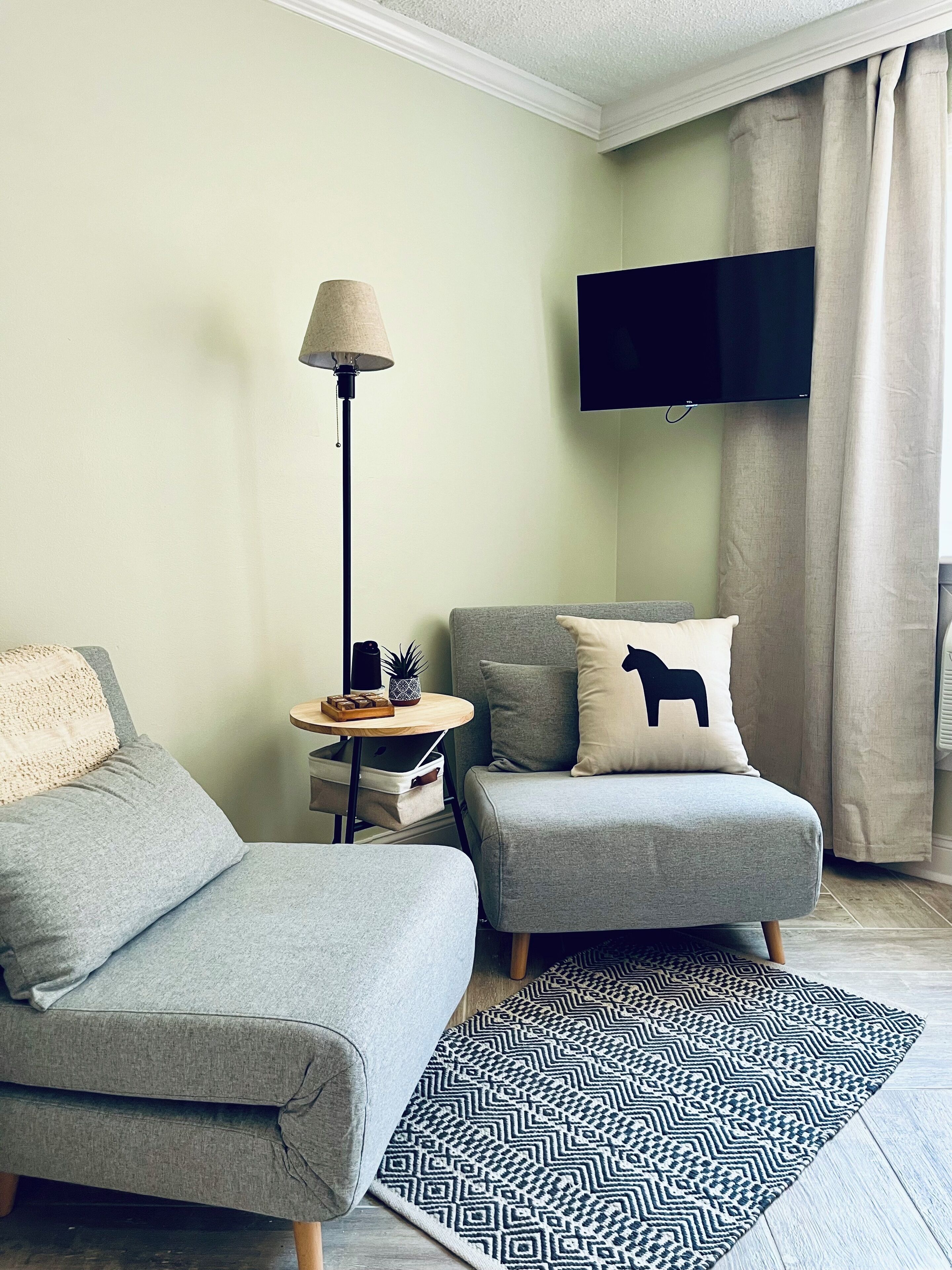 Brigantine Beach Block Condo, Beautifully Renovated, Just Steps To The Ocean! - Brigantine, NJ