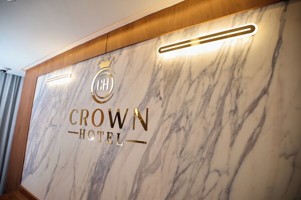 Crown Hotel - Biškek