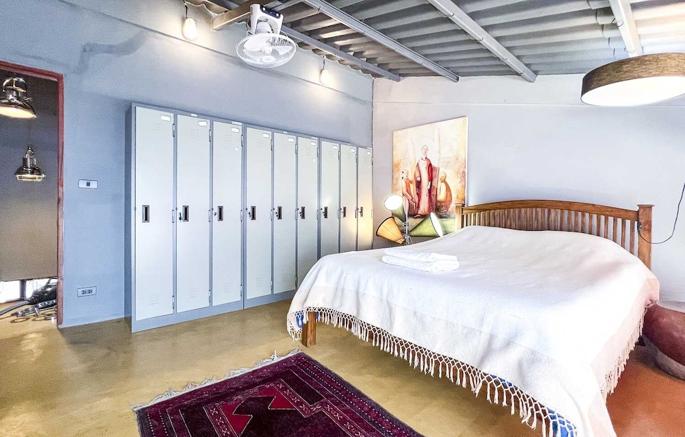 Chic Townhouse In Old City • Chefs Kitchen • Walk To Sunday Market , Thapae Gate - タイ チェンマイ