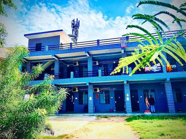 Raghubir Nikunj Homestay - Ayodhya