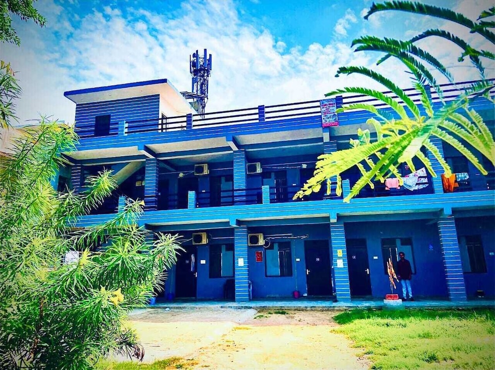 Raghubir Nikunj Homestay - Faizabad