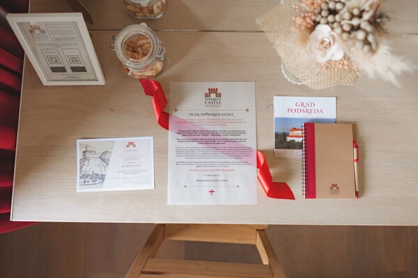 Rooms & Apartments Podsreda Castle - Slovenia