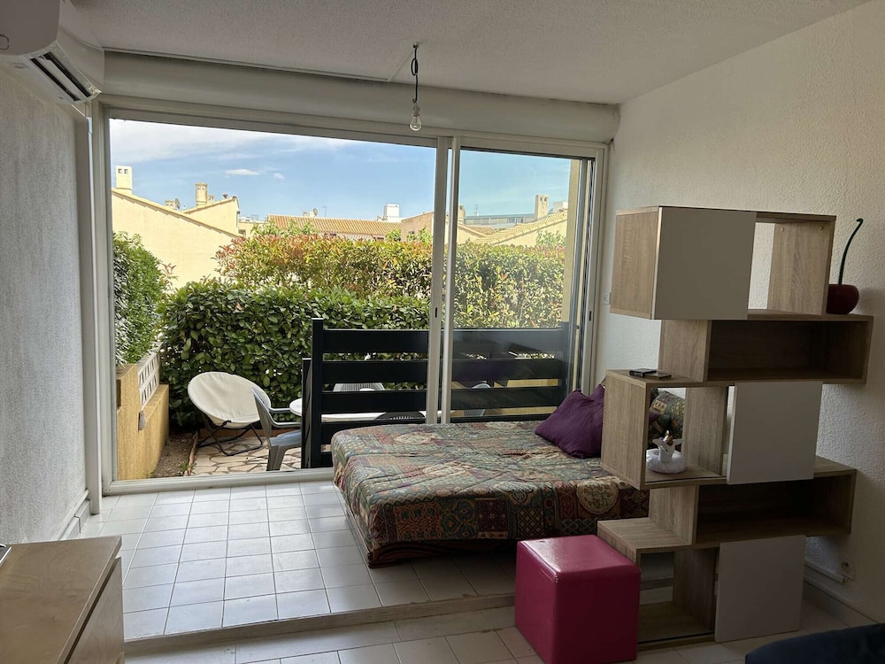 Cozy Studio With Terrace, Near Beach & Shops, Sleeps 4 - Le Grau-du-roi - Aigues-Mortes