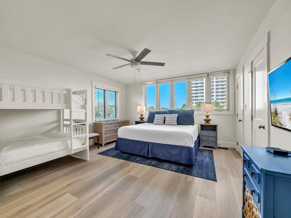 Boardwalk 284- Lakefront Resort Living! Short Walk to Beach! Prime ...