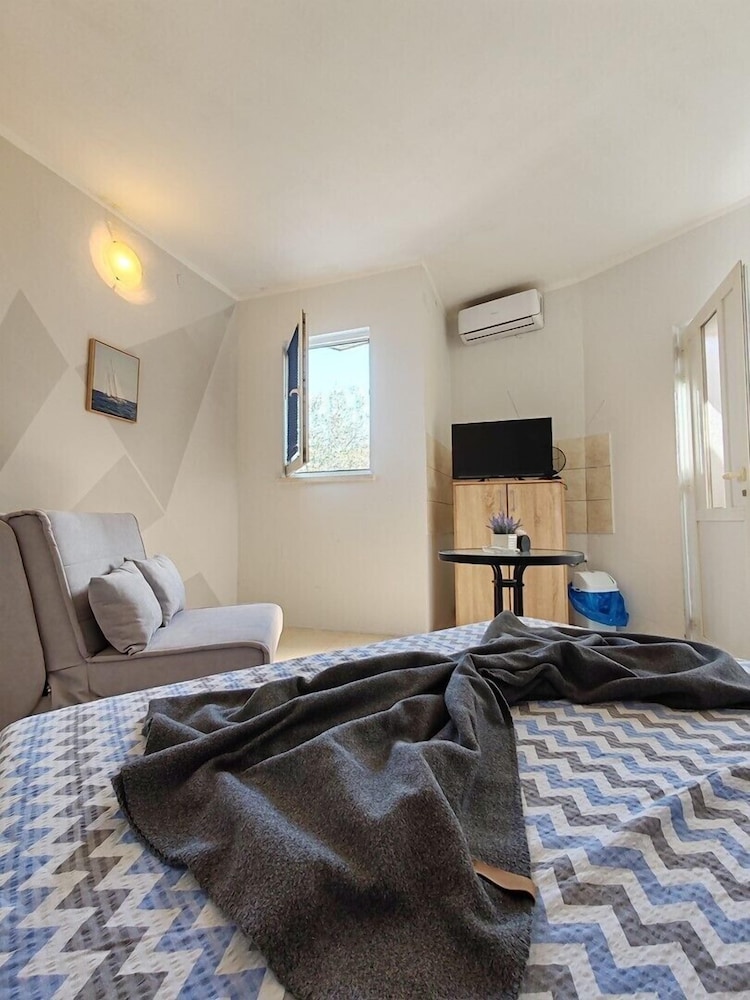 Room Nr. 2 For Three People - Ston