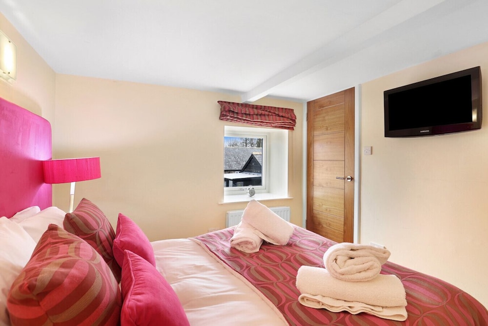 Hayloft Cottage - North East Escapes - Bamburgh