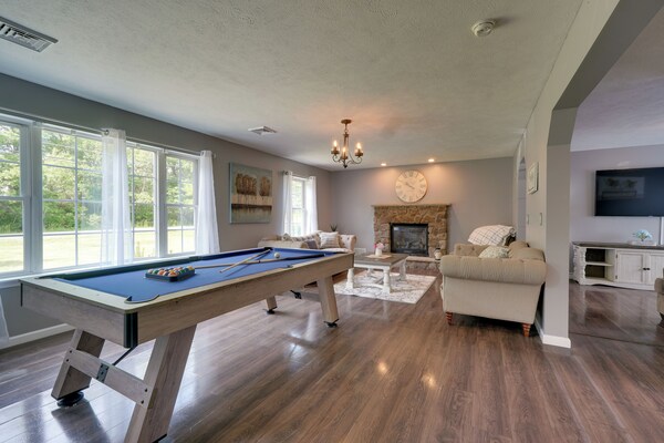 1 Mi To Lakes: Family Pocono Home W/ Fire Pits! - Kalahari Indoor Waterpark, Pocono Manor
