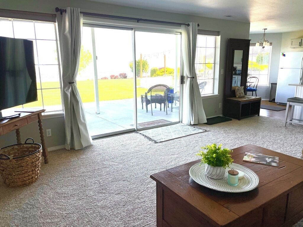 Private Hilltop Luxury Estate With Breathtaking Views! - 케너윅