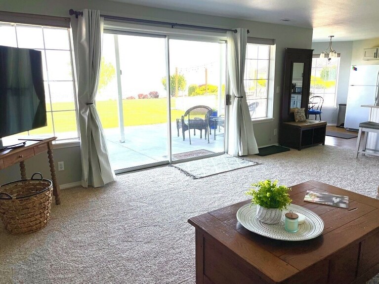 Private Hilltop Luxury Estate With Breathtaking Views! - 케너윅