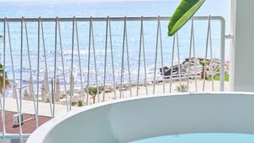 Quarto luxo, banheira de imersão, vista para o mar | 1 quarto, cofres nos quartos, escrivaninha, quartos à prova de som