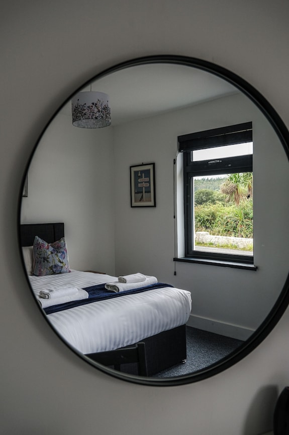 Lake House & Pub Kerry Large Groups 26 Guests - Kenmare